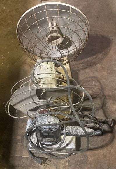 (LM) Vintage Ge fan plus light and sander - Kraft Auction Service, LLC