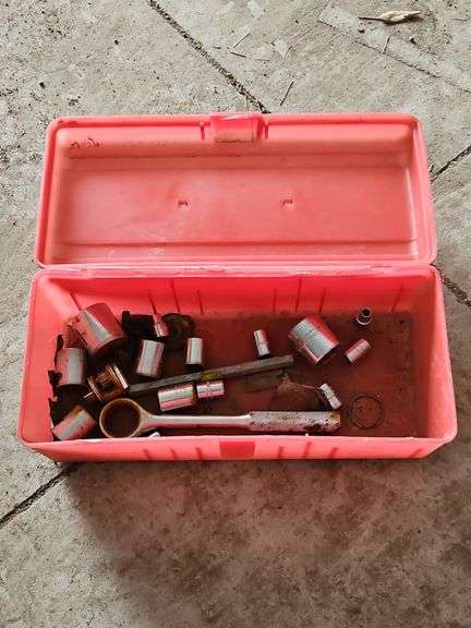 (T) Fish-N-Chum Plastic Tool Box & 20' 16 Gauge Extension Cord. - Kraft ...