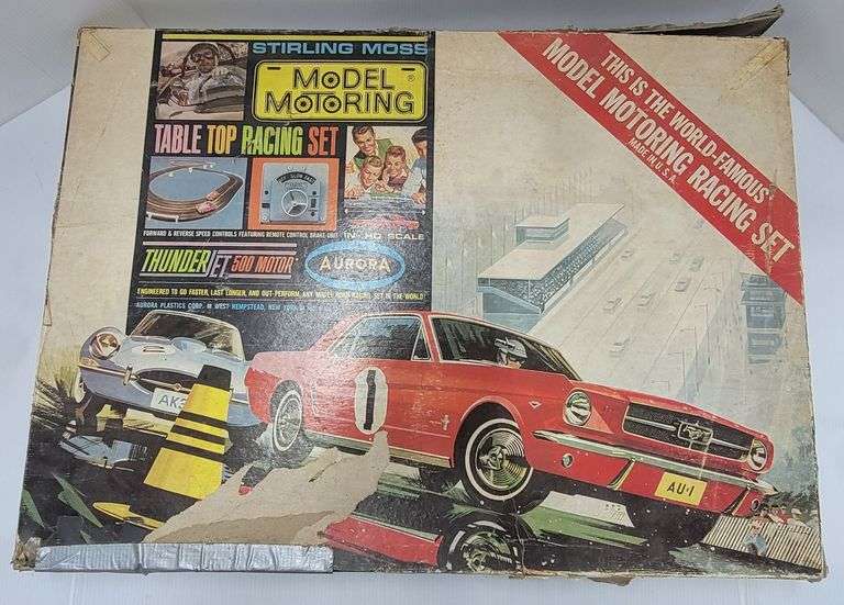 (P) Aurora Model Motoring Racing Set - Kraft Auction Service, LLC