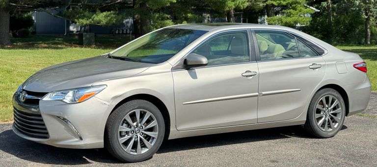 2015 Toyota Camry Sedan XLE - Kraft Auction Service, LLC