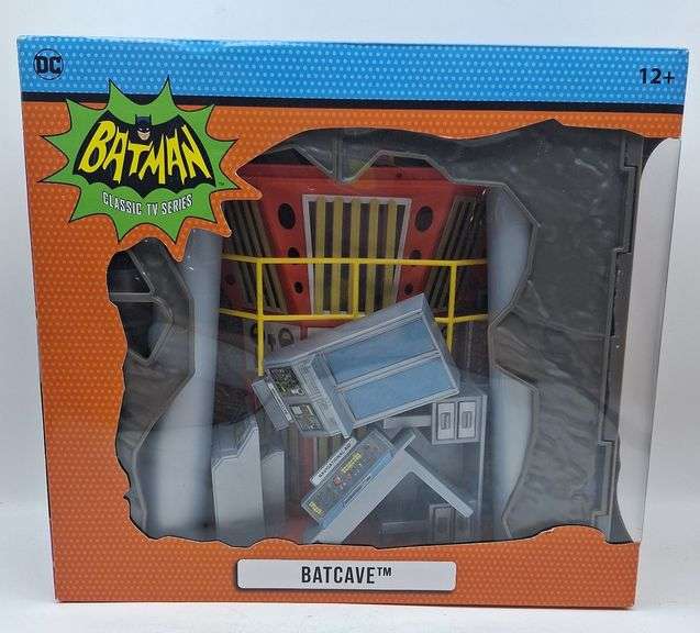 (UV) 1966 Batman Classic TV Series Figures, Accessory Pack And Batcave ...