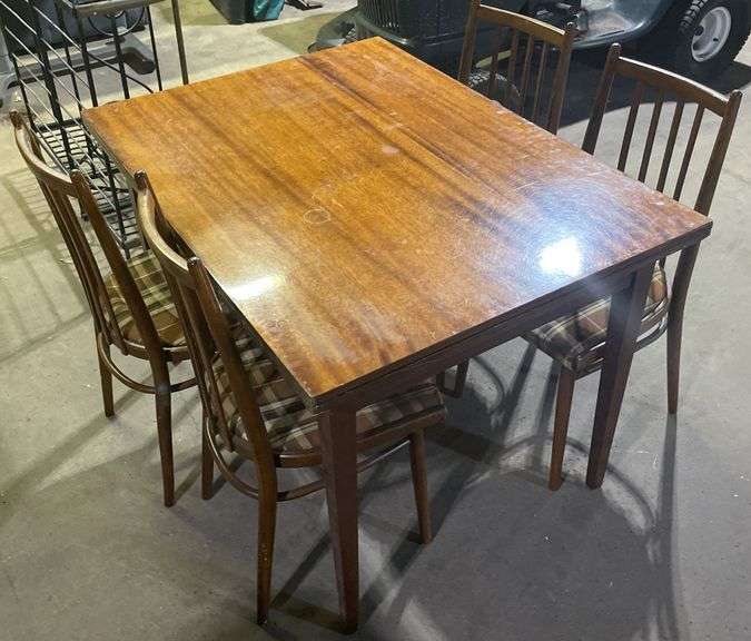 (MN) Mid Century Soviet Dining Table 31 1/2” x 43 1/2” x 29 1/2 ...