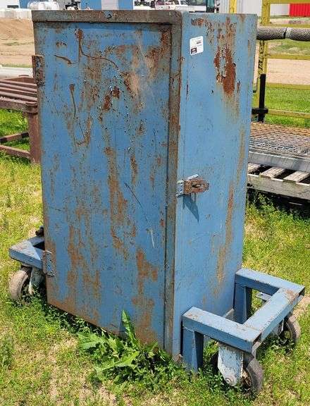 (X) Mobile Storage Cabinet - Kraft Auction Service, LLC