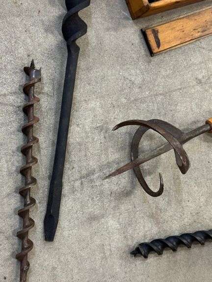 Primitive Handheld Augers With T-Handles, Drill Bits - Kraft Auction ...