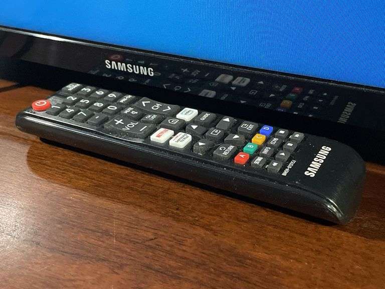 (G) Samsung TV 41 1/2” Works Model UN40N5200AF - Kraft Auction Service, LLC