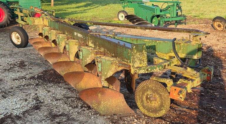 Oliver Semi-Mount 7 Bottom Plow - Kraft Auction Service, LLC