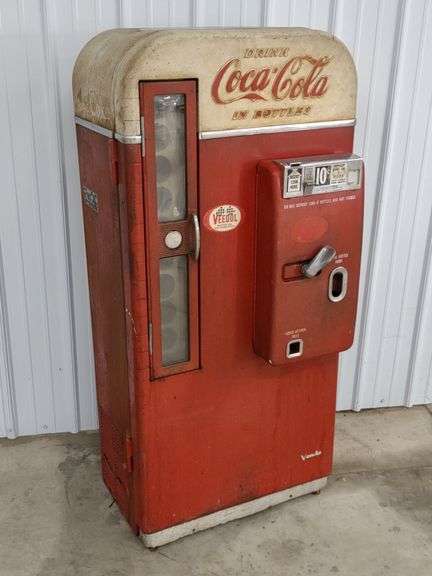 Vintage Coca-Cola Vendo 81 Vending Machine - Kraft Auction Service, LLC