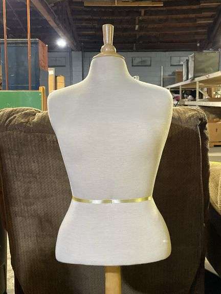 (PQ) Female Mannequin Torso Bust on Stand 50” - Kraft Auction Service, LLC