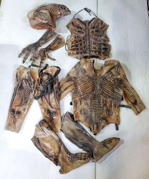 1992 Twentieth Century Fox Aliens 3 Life Size Latex Full Body Suit Prop ...