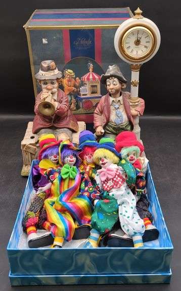 (D) Clowns. Waco Melody in Motion Hand Painted Porcelain Bisque Finish ...