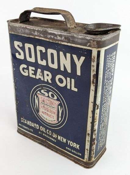 Early SOCONY Standard Oil Medium Motor Oil One Gallon Slim Can - Kraft ...
