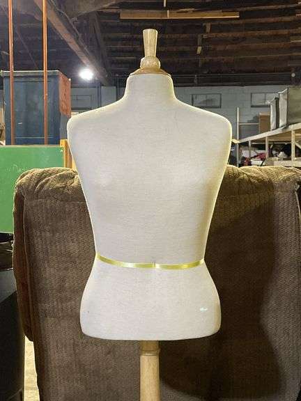 (PQ) Female Mannequin Torso Bust on Stand 52” - Kraft Auction Service, LLC