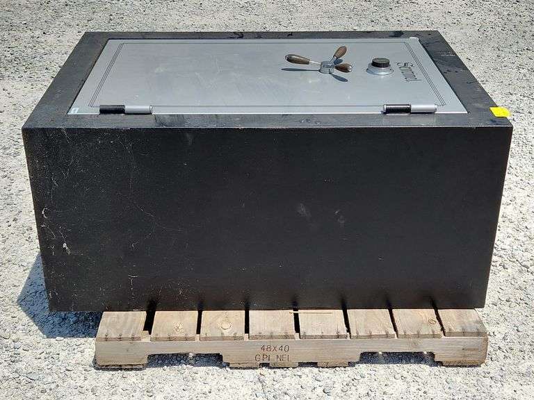 (II) Sentinel Combination Lock Safe - Kraft Auction Service, LLC
