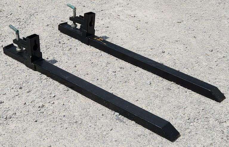 (AO) Clamp On Pallet Forks - Kraft Auction Service, LLC