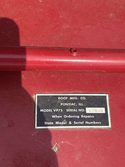 (AA) Vtg. Roof Mfg. VP75 Walk Behind Lawn Mower - Kraft Auction Service ...