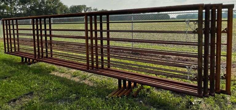 Steel Pipe Cattle Panels - Kraft Auction Service, LLC