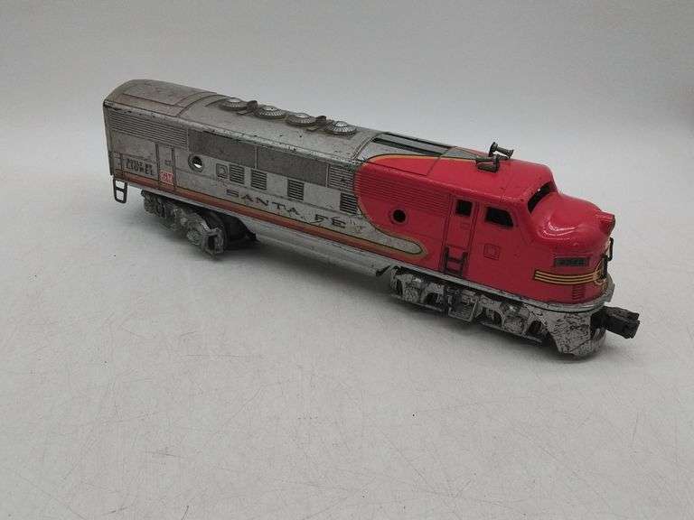 (RS) Vintage Lionel Train Engines Santa Fe 12" Long - Kraft Auction ...