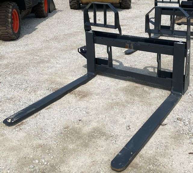 NEW Bobcat 48" Quick Attach Forks - Kraft Auction Service, LLC