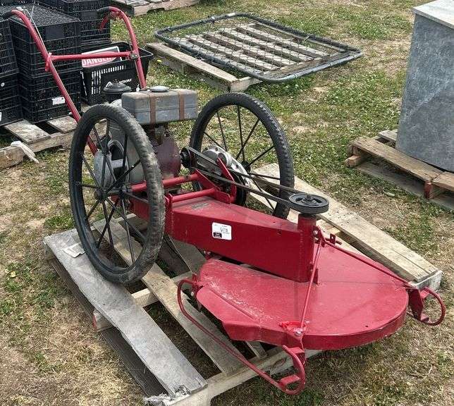 (AA) Vtg. Roof Mfg. VP75 Walk Behind Lawn Mower - Kraft Auction Service ...