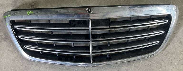 (G) Mercedes-Benz S-Class (W222) Front Grille - Kraft Auction Service, LLC