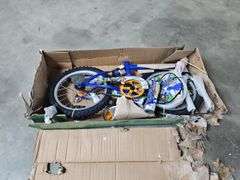 (R) Go Diego Go Bicycle with Training Wheels. - Kraft Auction Service, LLC