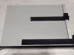 Vantage Paper Cutter Trimmer (Model 15E) (16"×12") - Kraft Auction ...