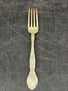 (F) Vintage Oneida Floral Pattern Silver Plate Flatware Set. - Kraft ...