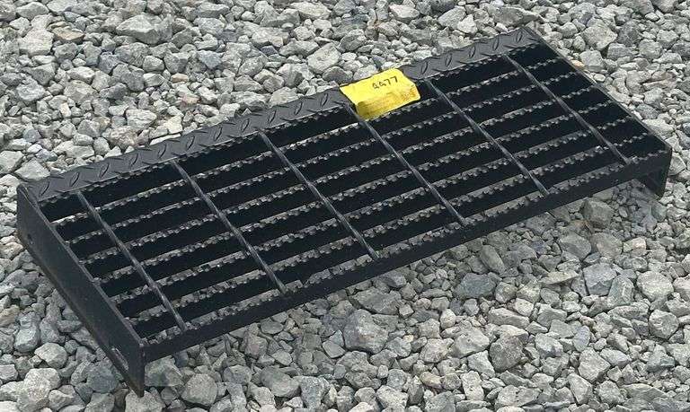 (ZZ) Steel Step Grate - Kraft Auction Service, LLC