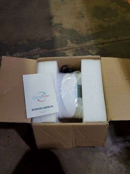 (XY)(3)Tool box, medical leg compresser, and CircuFlow 5150 series ...