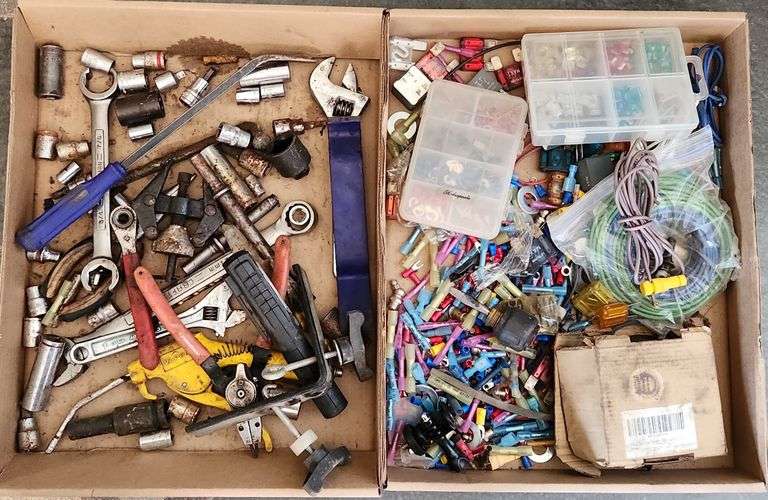 Various Fuses, Wire Connectors, And Tools - Kraft Auction Service, LLC