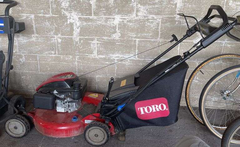 (WX) Toro SRV Model 20381 Lawnmower - Kraft Auction Service, LLC