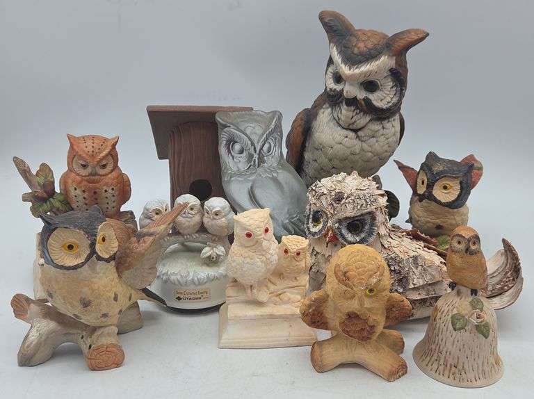 (A)(11) Owl Theme Mix of Decortive Items - Kraft Auction Service, LLC