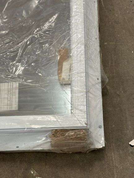 Anderson Custom Trapezoid Vinyl Window - Kraft Auction Service, LLC