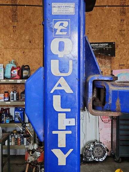 Quality Lifts 10000 LB Hydraulic Lift - Kraft Auction Service, LLC