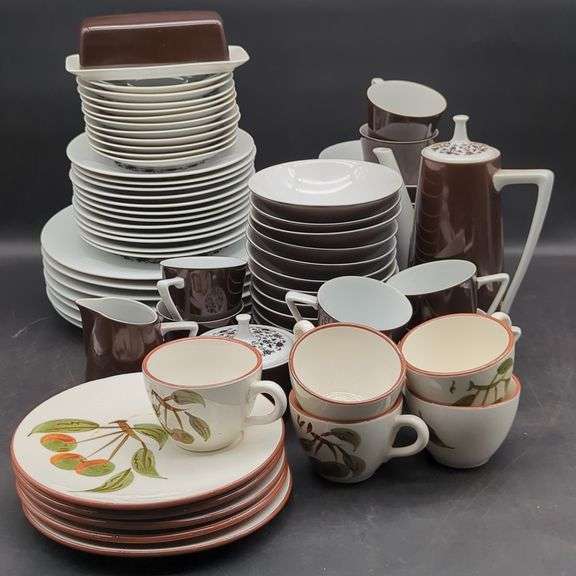 (II) Harmony House Dishes & Stangl Redware Pottery Luncheon Set - Kraft ...