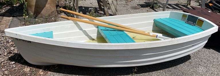 (M) Walker Bay Plastic 360lbs Boat with Oars 100” Model WB8-M - Kraft ...