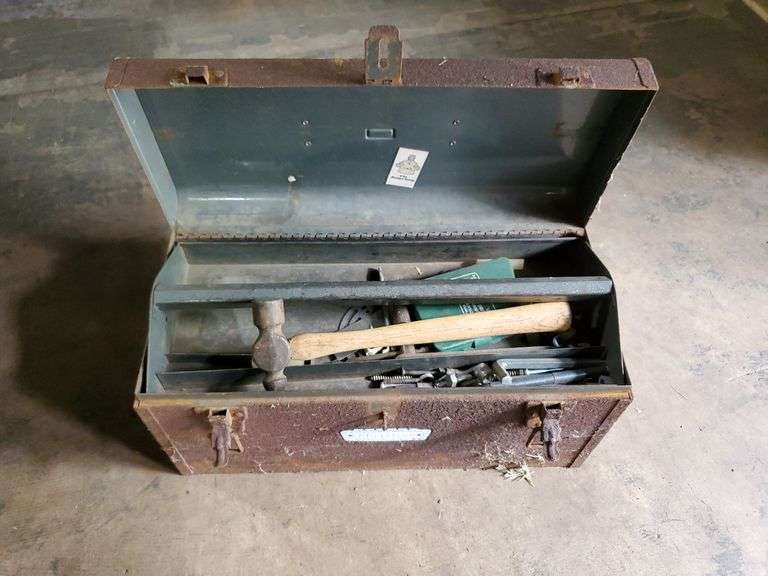 (K)(2)Tool box and Box of screws - Kraft Auction Service, LLC