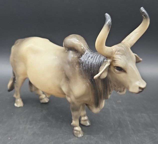(F) 1950's Breyer Glossy Grey Brahma Bull Figurine. (12" in. Long, 9 ...