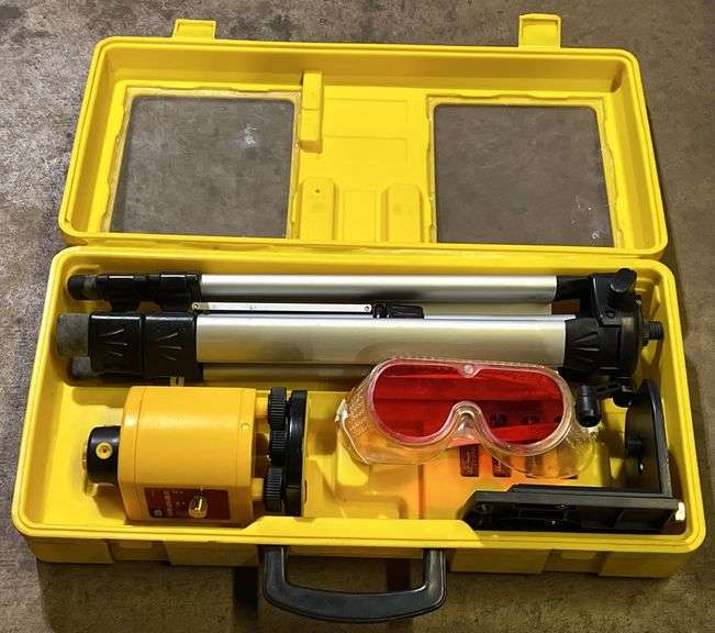 (D) Tool Shop Laser Level - Kraft Auction Service, LLC