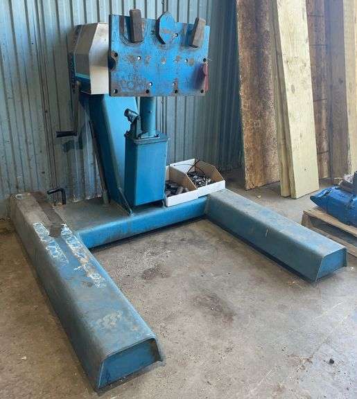 Kent-Moore Engine Stand - Kraft Auction Service, LLC