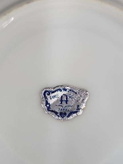 (X) Porcelain Gold Leaf Tea Set - Kraft Auction Service, LLC