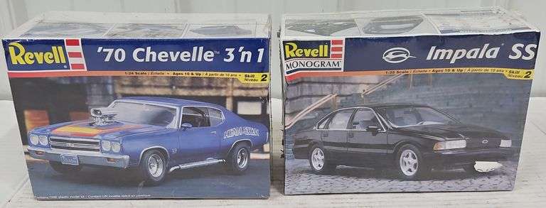 (AM) Pair Of Revell Model Car Kit's - Kraft Auction Service, LLC