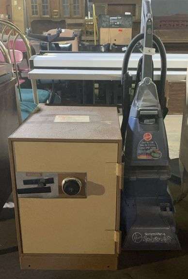 (G) Meilink Safe and Hoover Vacuum - Kraft Auction Service, LLC