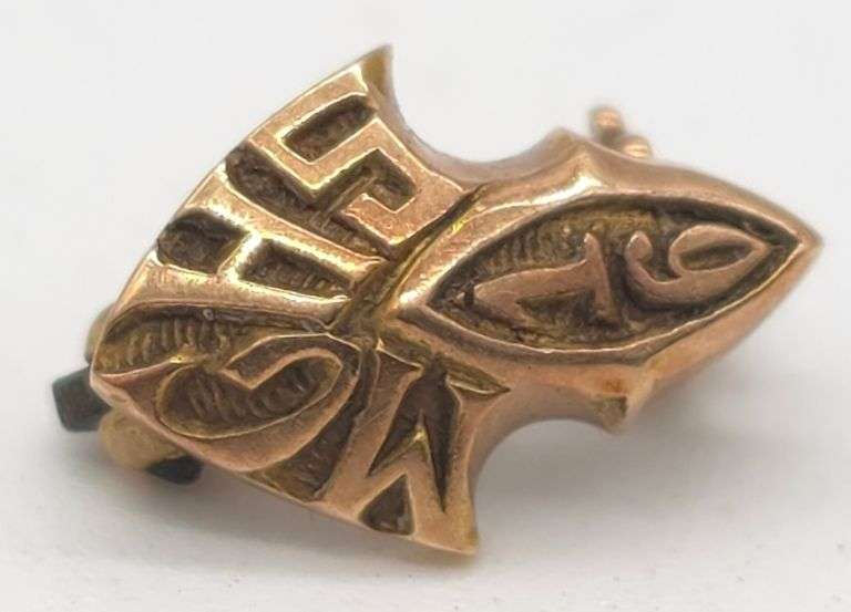 (MC) 14K Gold 1916 MC High School Pin - Kraft Auction Service, LLC
