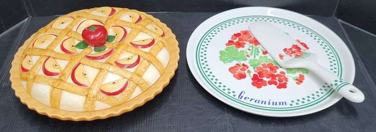 (AU) Ceramic Apple Pie Keeper/Saver And A Geranium Cake Plate Server ...