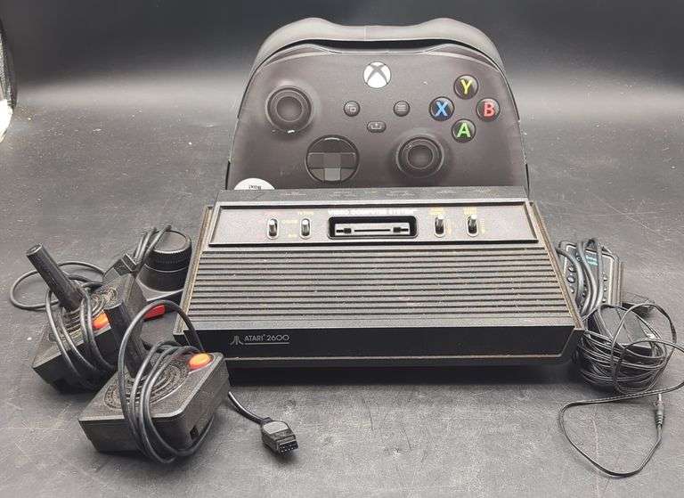 (SC) Atari 2600 with controllers and Xbox blanket in the box. - Kraft ...