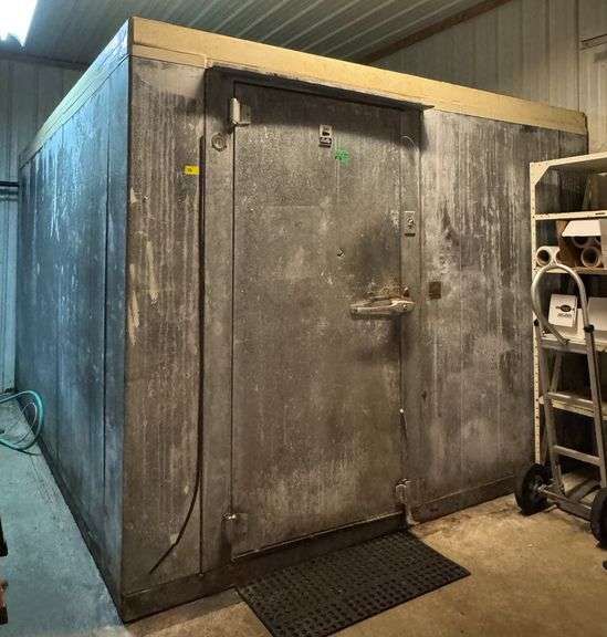 Bally Case and Cooler Walk in FREEZER (13.3ft x 9ft) w/Russel Ceiling ...