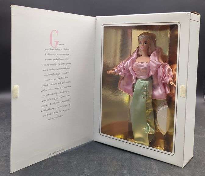 (L) Barbie Classique Collection - Evening Sophisticate Barbie in the ...
