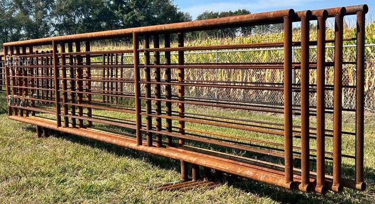 Steel Pipe Cattle Panels - Kraft Auction Service, LLC