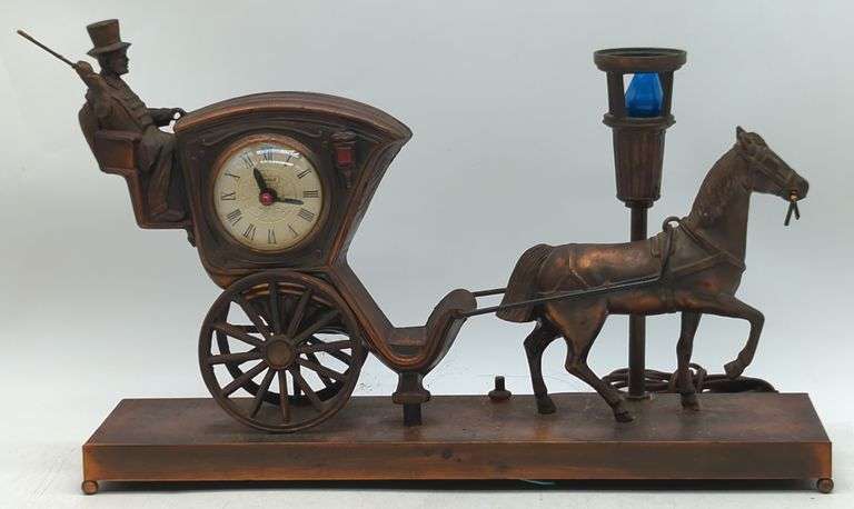 (Z) United Stagecoach & Horse Clock & Light - Kraft Auction Service, LLC
